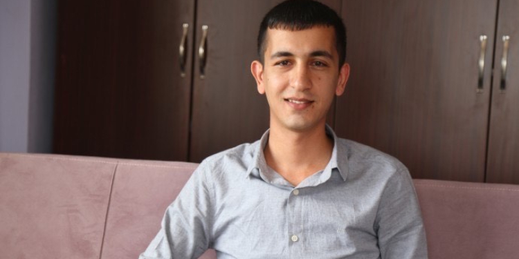 Bir günlük cezası olan yurttaş ev baskınıyla tutuklandı – Politika Haber